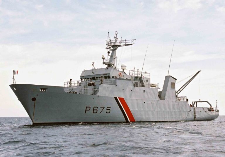 Passation de commandement à bord de l’Arago - Tahitinews.co